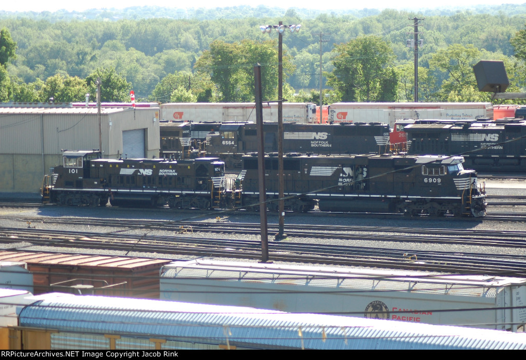 NS RP20BD 101 & NS SD60E 6909